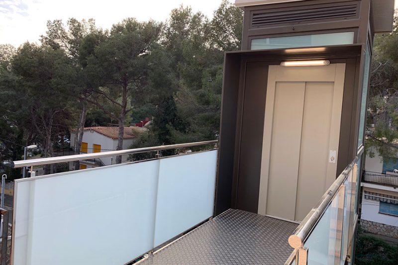 Ascensor a cota cero - Bajada a cota 0 - Ascensores Ramase